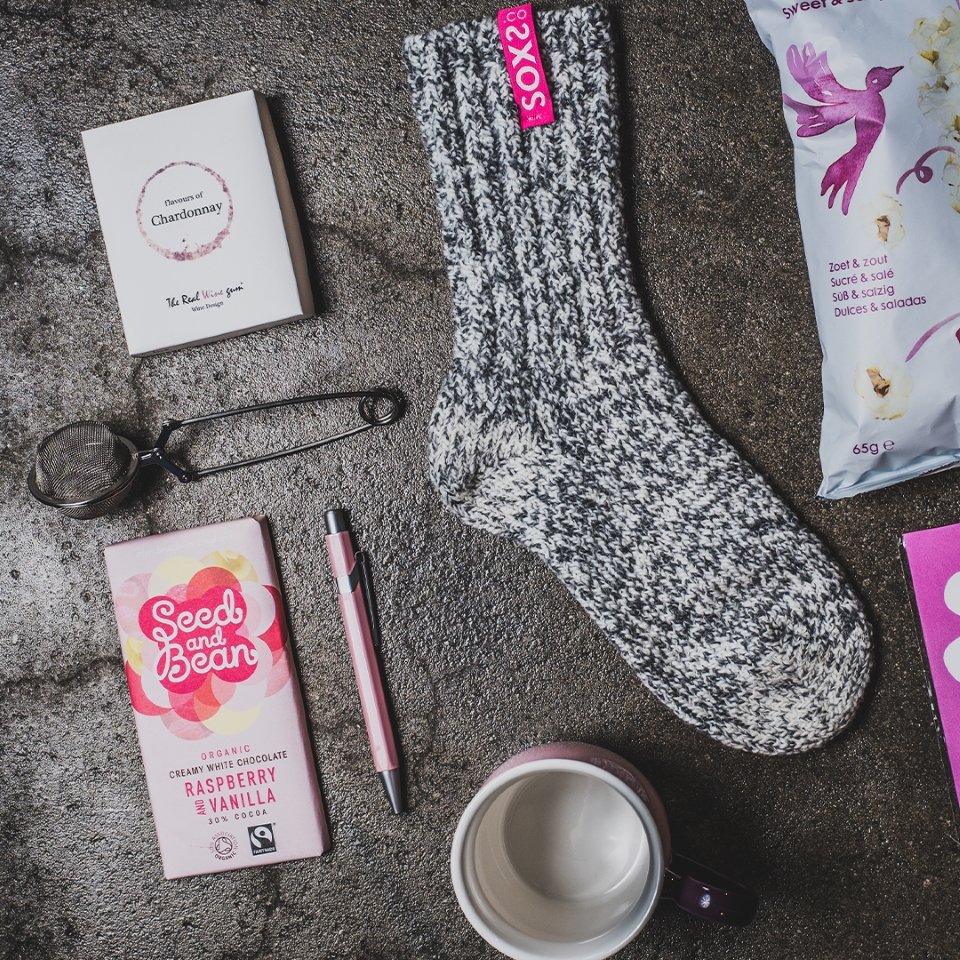 SOXS duo Grey Wool socks with Bubblegum & Jet Black Label | SOXS.co